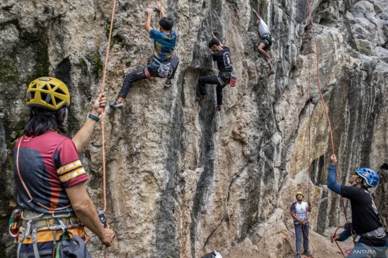 FPTI Jawa Barat Sukses Gelar Indonesia Climbing Festival 2025 di Tebing ...